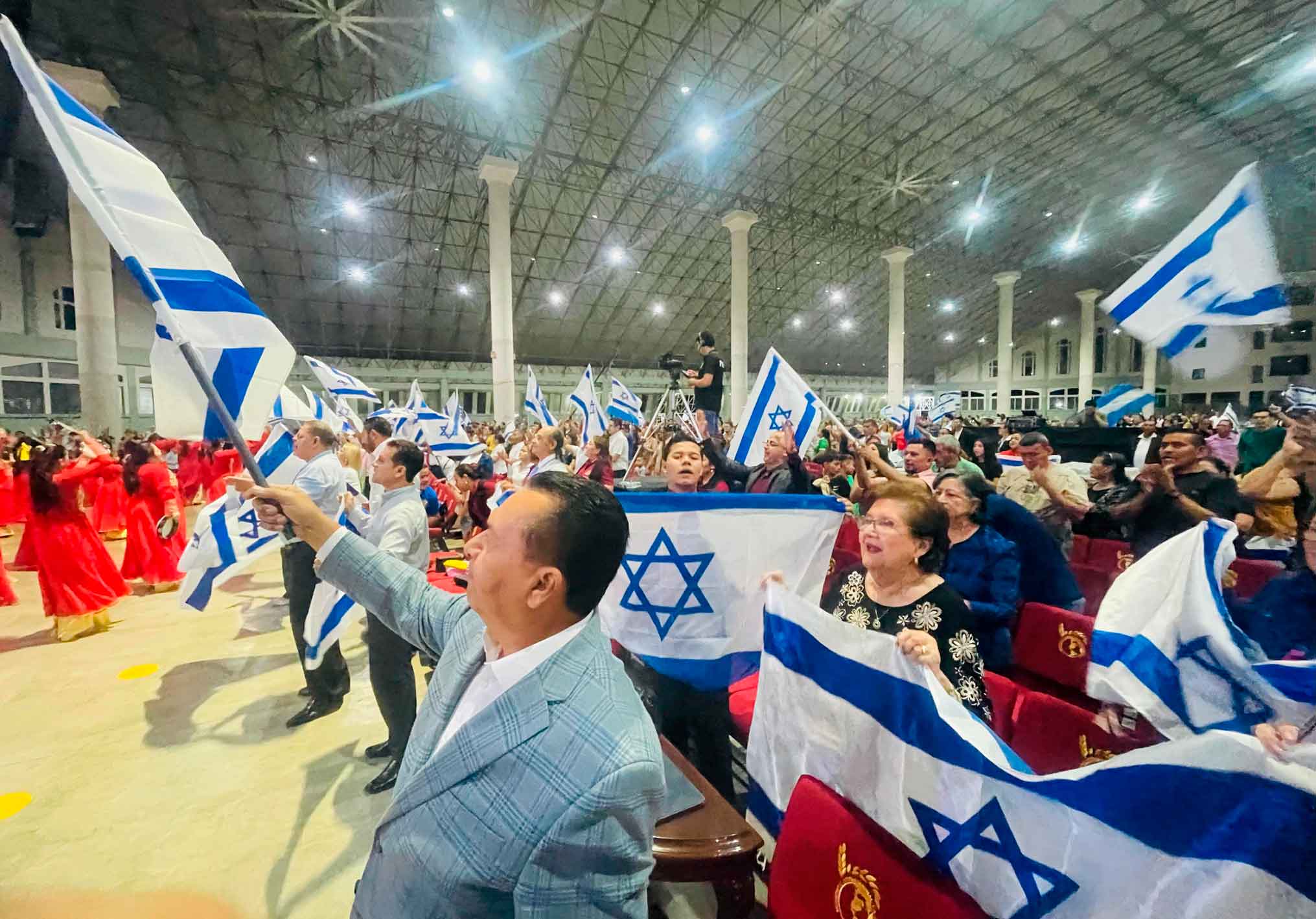 Multitudinaria celebración pro Israel congrega a más de 10.000 ...